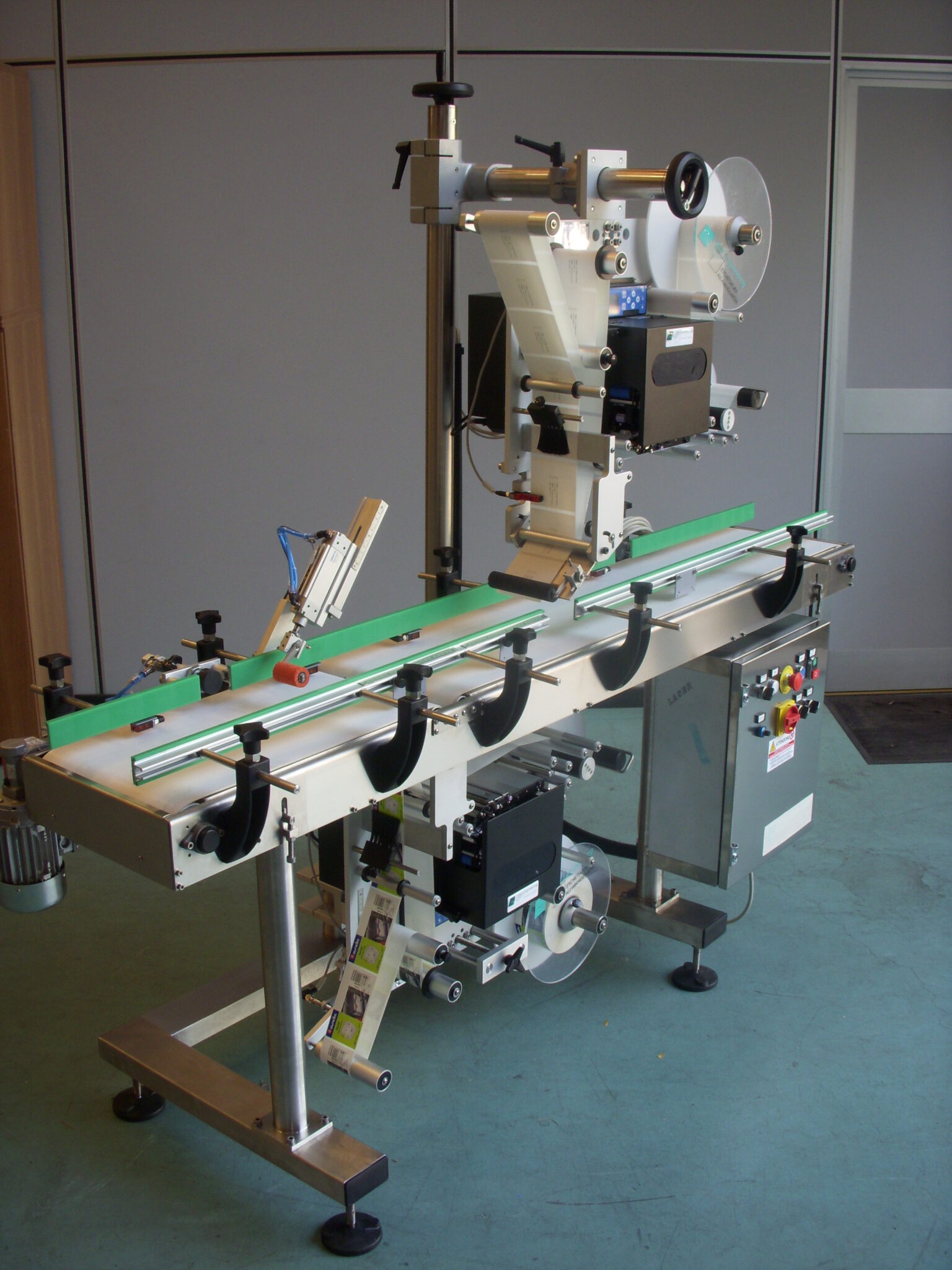 Top/bottom application - Label Engineering